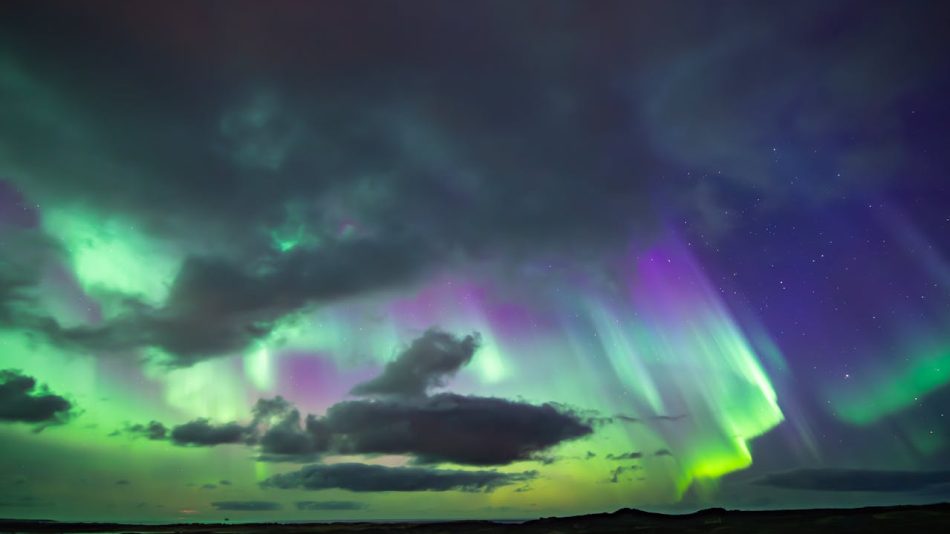 Northern Lights Surge Expected Tonight As Solar Wind Slams Into Earth ...