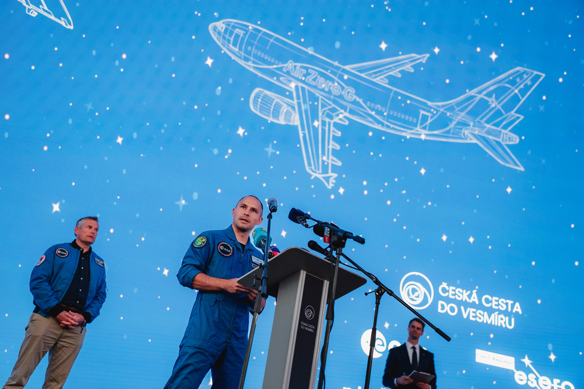 ESA Signs Deal to Send First Czech Astronaut to the ISS in 2027 ...
